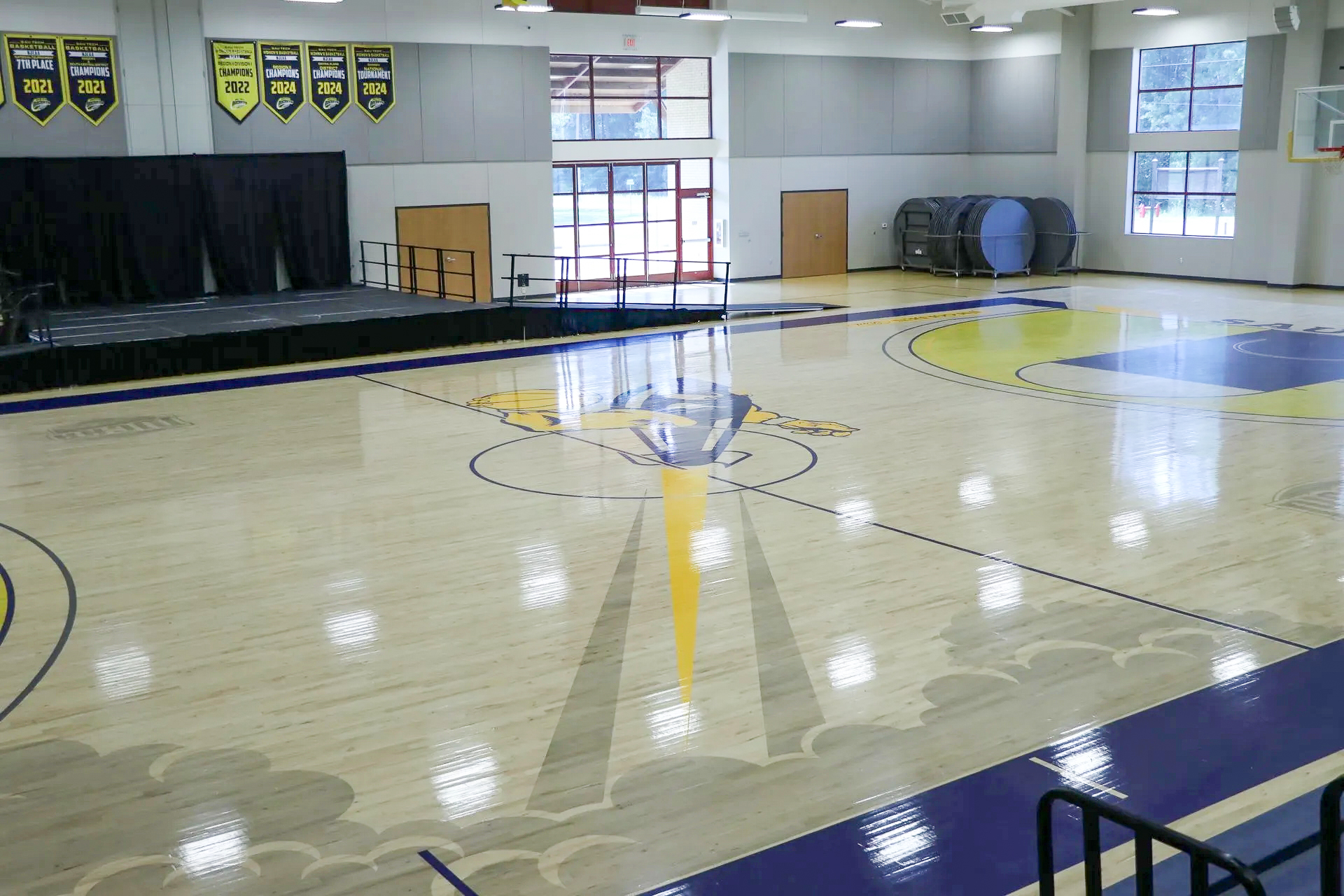 Farmers Bank & Trust Named Official Floor Sponsor of SAU Tech’s Rocket ...